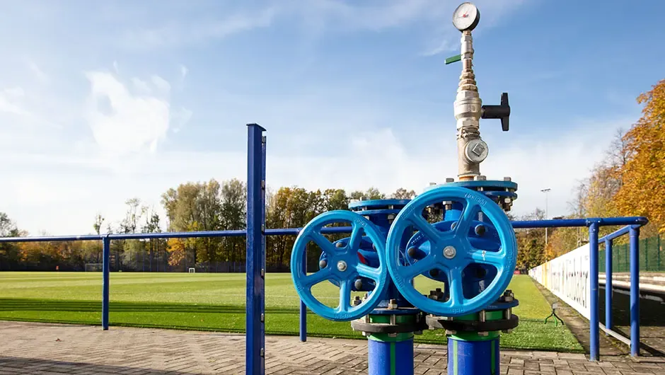 Mobile Heizanlage für Rasenheizungen - heiler Sportplatzbau